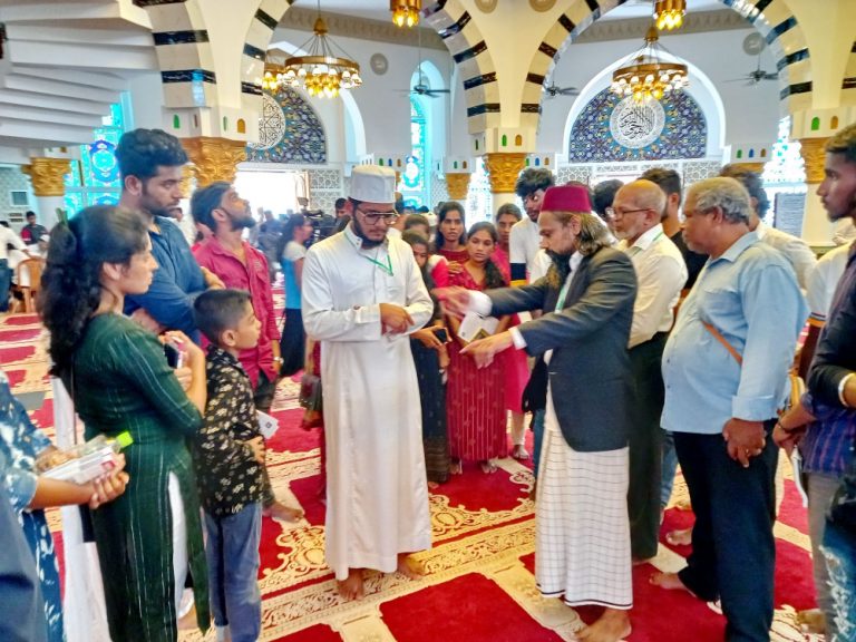 Mosque Tour – AT KATTANKUDY’S AL AQSA MOSQUE
